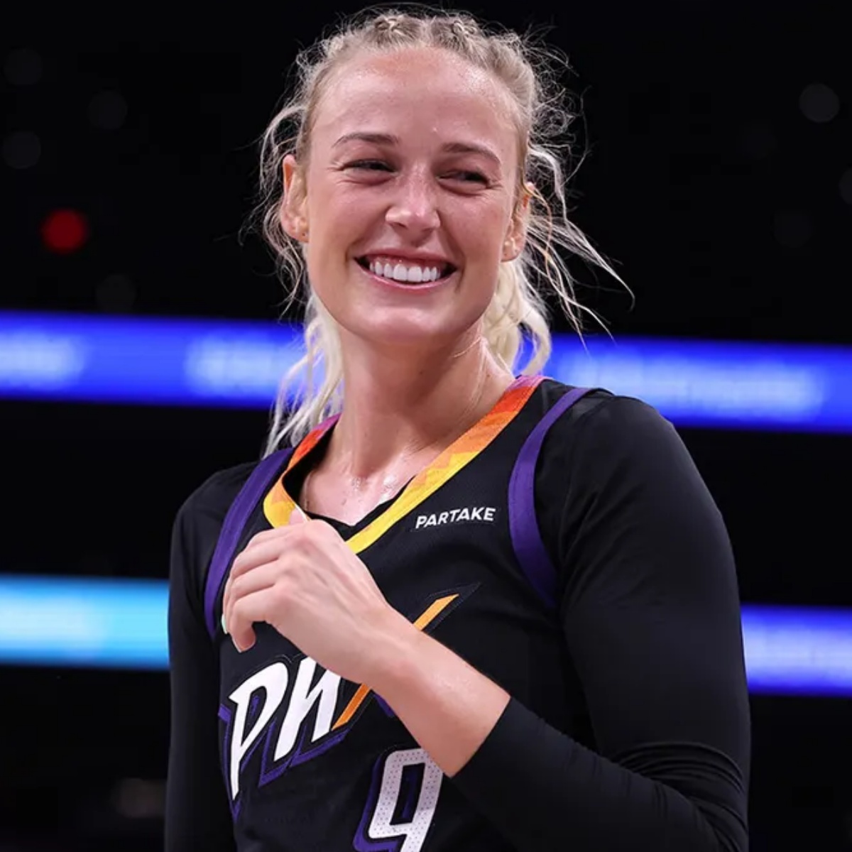 GOING VIRAL: WNBA Star Sophie Cunningham Drops STUNNING Swimsuit Photo & Fans Are LOSING IT ...