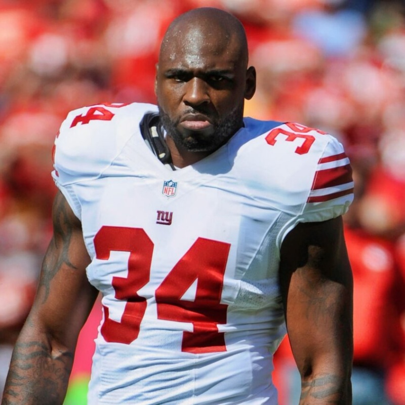 The Internet Is In Shock Over Viral Photo Of Former NY Giants 265-Pound ...