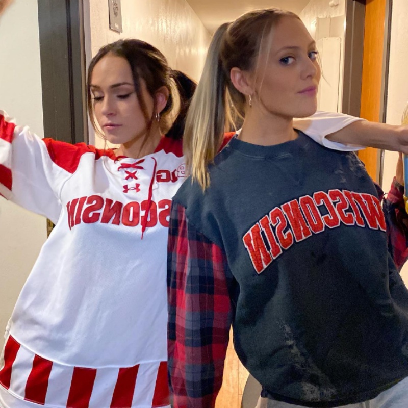 PHOTOS: Will Levis’ Jaw-Dropping Sister Flaunts Insane Bikini-Clad Body ...