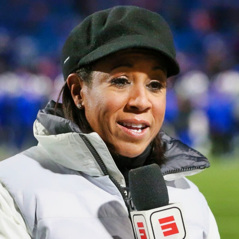 Everyone Is Praying For Beloved ESPN Reporter Lisa Salters - News