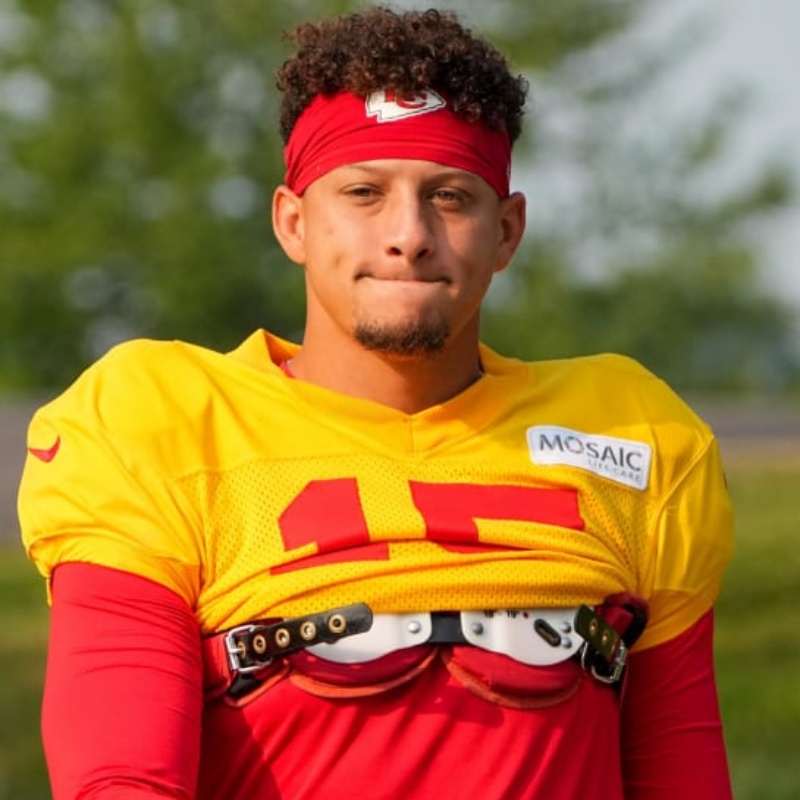 Kansas City Chiefs QB Patrick Mahomes Got Some Terrible News Today ...