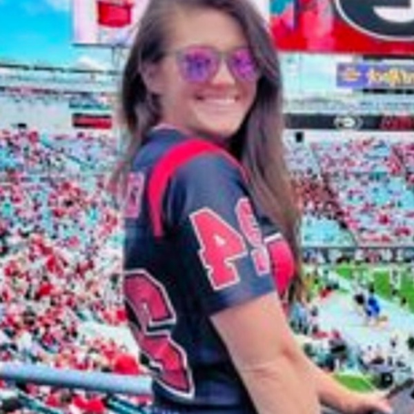 BREAKING: Jaw-Dropping Female Fan Who Stole The Show At Georgia ...