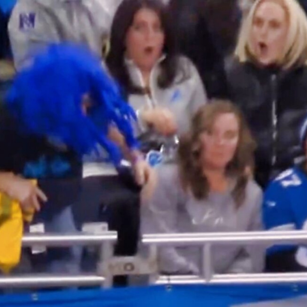 BREAKING: Detroit Lions Fan Who Got Pun::ched In The Face By DK Metcalf ...