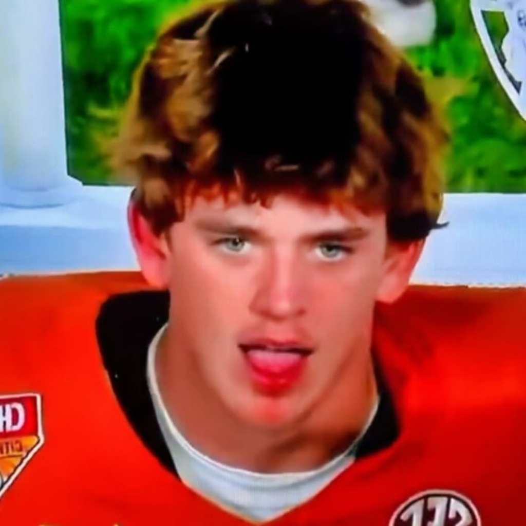 SHOKING: Lip Readers Reveal Arch Manning’s Shocking 7-Word Message On ...